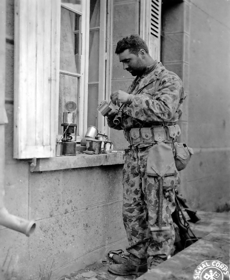 Rare WW2 US Army M1942 HBT Reversible Frog Skin Camouflage Shirt – Magi ...